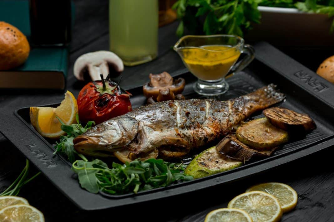 Comment cuire le poisson au barbecue : secrets de la cuisson parfaite